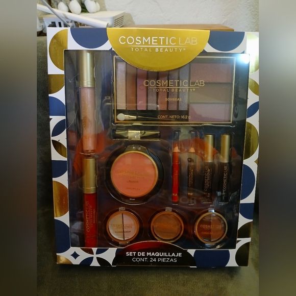 Makeup | Cosmetic Lab Total Beauty Makeup Set 24 Pieces | Poshmark